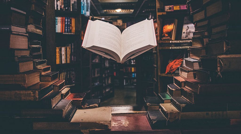 Reading Before Bed - What Are the Benefits of this Activity?