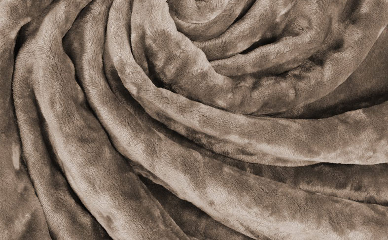 10 Best Throw Blankets - Find Your Softest and Warmest Pick Here