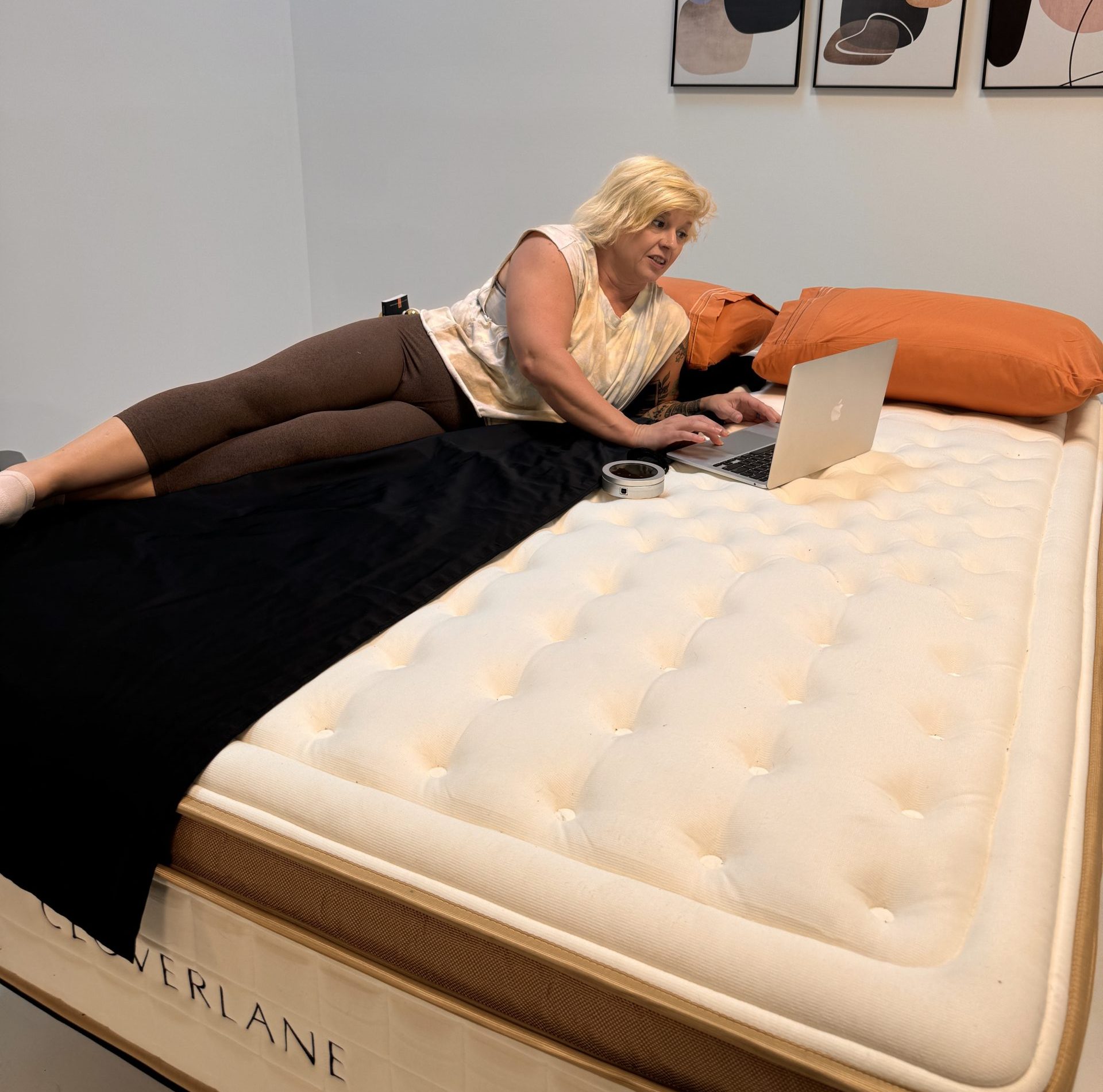 Cloverlane Hybrid Mattress Review for 2025, Expert Tested - Sleep Advisor